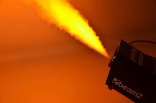 Beamz S700-LED Smoke Machine with LED Flame Effect 700W