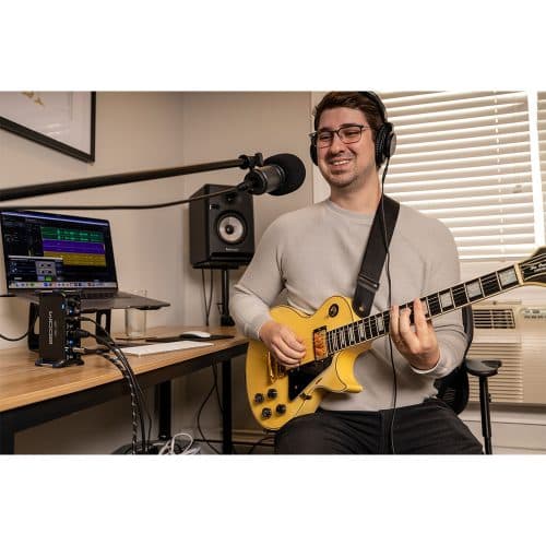 Zoom UAC-232 32-Bit Float USB Audio Interface