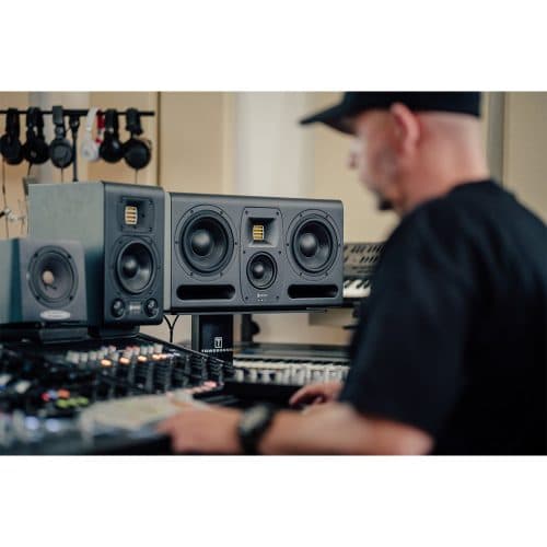 HEDD Type 30 MK2 Pair 3 Way Studio Monitor – White